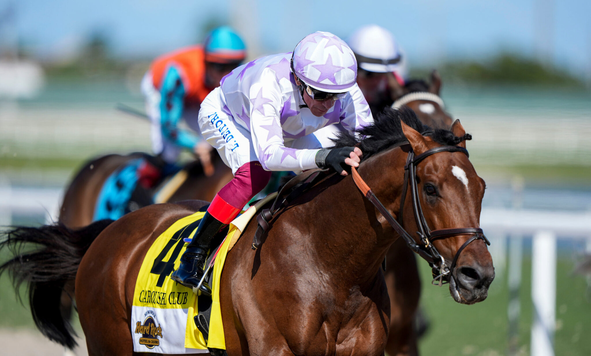 SMOKIN T WINS $100,000 Handicap on Pegasus Saturday – BSW/Crow